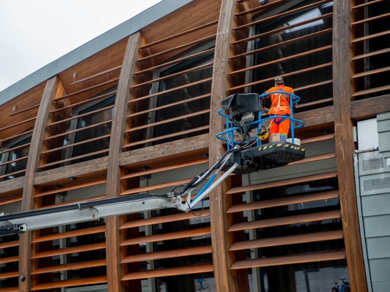 Are There Specific Regulations For Using An Elevated Platform?